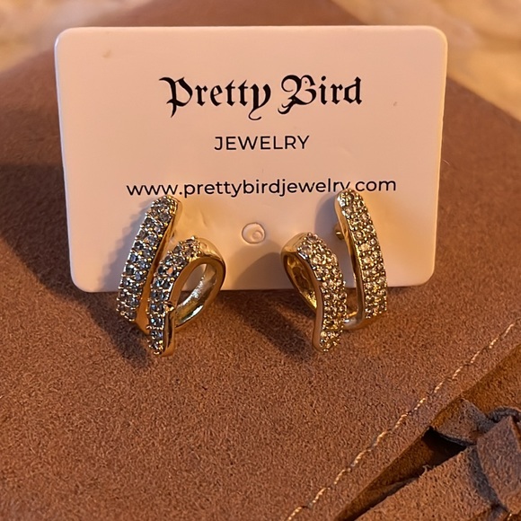 Jewelry | New Yellow Gold Plate Cursive Loop Crystal Stud Earrings Free ...